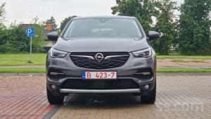 Grey Opel Grandland X 2018 in Jelgava, with an engine capacity of 1.20 L and mileage of 102 thousand km for 10450 €, photo 4 on AUTOMOTO.COM.LV