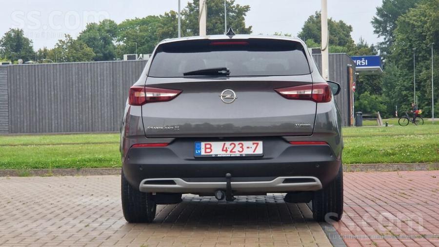 Grey Opel Grandland X 2018 in Jelgava, with an engine capacity of 1.20 L and mileage of 102 thousand km for 10450 €, photo 13 on AUTOMOTO.COM.LV