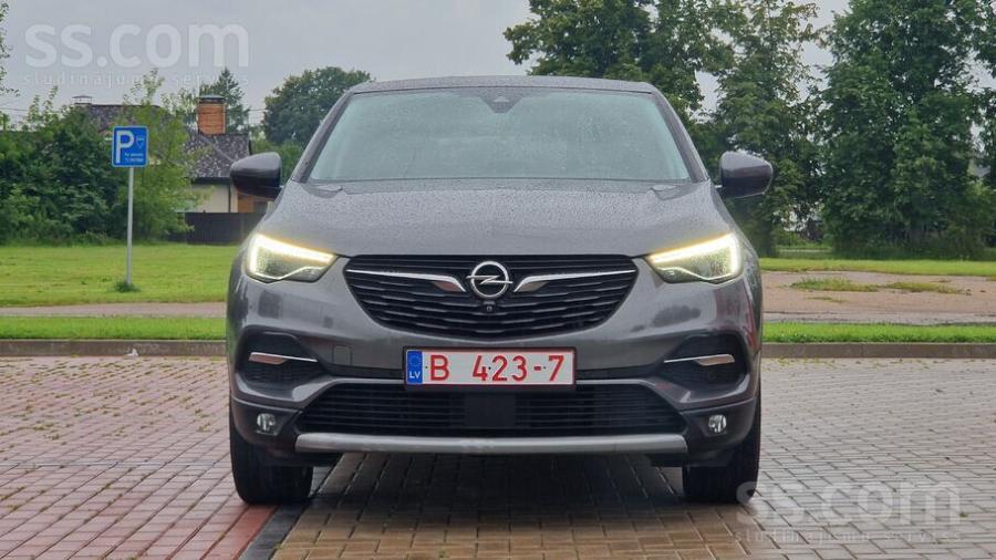 Grey Opel Grandland X 2018 in Jelgava, with an engine capacity of 1.20 L and mileage of 102 thousand km for 10450 €, photo 32 on AUTOMOTO.COM.LV