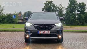 Grey Opel Grandland X 2018 in Jelgava, with an engine capacity of 1.20 L and mileage of 102 thousand km for 10450 €, photo 33 on AUTOMOTO.COM.LV