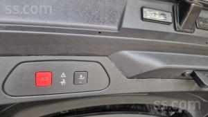 Grey Opel Grandland X 2018 in Jelgava, with an engine capacity of 1.20 L and mileage of 102 thousand km for 10450 €, photo 36 on AUTOMOTO.COM.LV