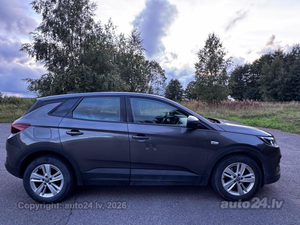 Pelēks Opel Grandland X 2018 Tallina, ar dzinēja tilpumu 1.60 L un nobraukumu 142 tūkst. km par 11800 €, foto 4 vietnē AUTOMOTO.COM.LV
