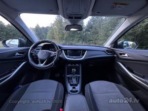 Grey Opel Grandland X 2018 in Tallinn, with an engine capacity of 1.60 L and mileage of 142 thousand km for 11800 €, photo 7 on AUTOMOTO.COM.LV