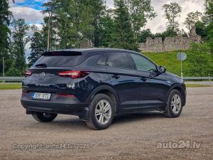 Grey Opel Grandland X 2019 in Tallinn, with an engine capacity of 1.20 L and mileage of 62 thousand km for 14600 €, photo 5 on AUTOMOTO.COM.LV
