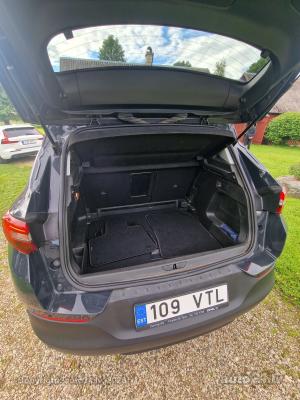 Grey Opel Grandland X 2019 in Tallinn, with an engine capacity of 1.20 L and mileage of 62 thousand km for 14600 €, photo 8 on AUTOMOTO.COM.LV