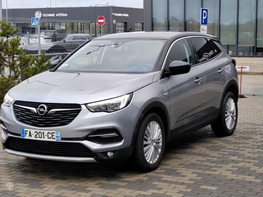 Opel Grandland X 2018 in Siauliai, with an engine capacity of 1.60 L and mileage of 201 thousand km for 10700 €, photo 2 on AUTOMOTO.COM.LV