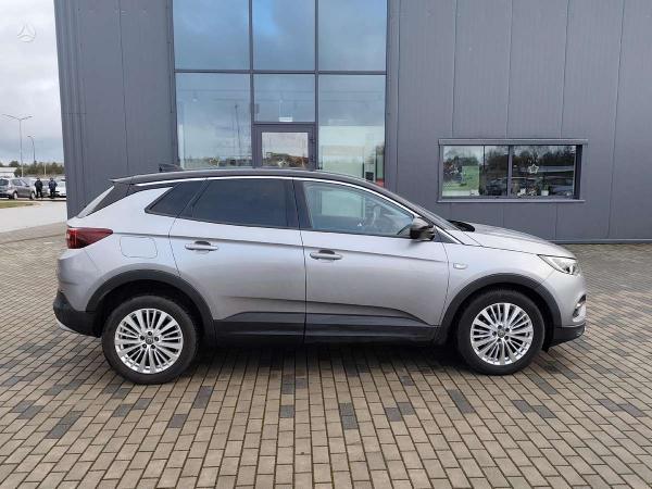 Opel Grandland X 2018 in Siauliai, with an engine capacity of 1.60 L and mileage of 201 thousand km for 10700 €, photo 5 on AUTOMOTO.COM.LV