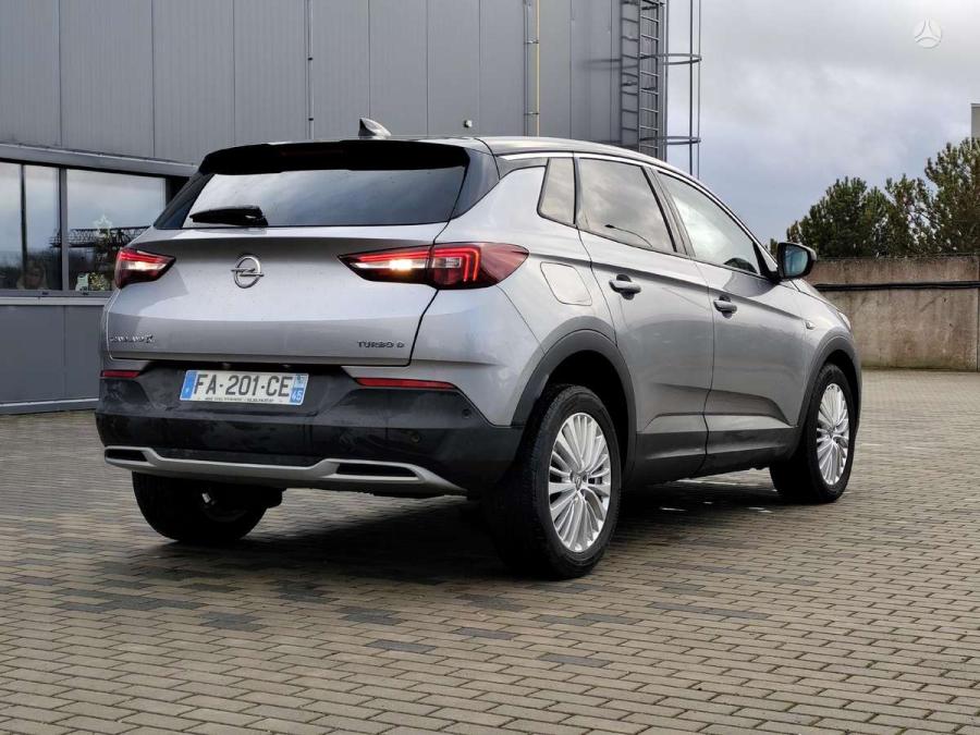 Opel Grandland X 2018 in Siauliai, with an engine capacity of 1.60 L and mileage of 201 thousand km for 10700 €, photo 7 on AUTOMOTO.COM.LV