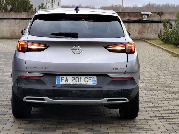 Opel Grandland X 2018 in Siauliai, with an engine capacity of 1.60 L and mileage of 201 thousand km for 10700 €, photo 8 on AUTOMOTO.COM.LV
