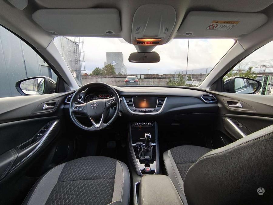Opel Grandland X 2018 in Siauliai, with an engine capacity of 1.60 L and mileage of 201 thousand km for 10700 €, photo 11 on AUTOMOTO.COM.LV