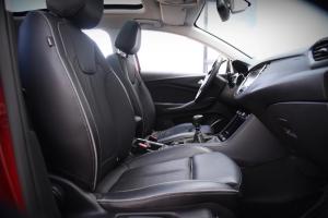 Красный Опель Grandland X 2017 в Рига, объемом двигателя 1.60 л и пробегом 183 тыс. км за 13990 €, фото 9 на AUTOMOTO.COM.LV
