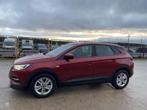 Red Opel Grandland X 2018 in Vilnius, with an engine capacity of 1.20 L and mileage of 228 thousand km for 8200 €, photo 3 on AUTOMOTO.COM.LV