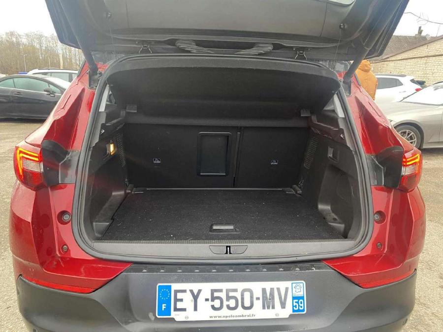 Red Opel Grandland X 2018 in Taurage, with an engine capacity of 1.56 L and mileage of 178 thousand km for 9900 €, photo 5 on AUTOMOTO.COM.LV