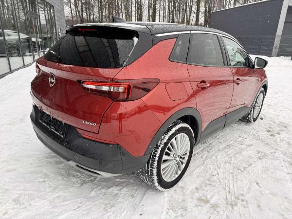 Red Opel Grandland X 2018 in Kaunas, with an engine capacity of 1.20 L and mileage of 193 thousand km for 9600 €, photo 4 on AUTOMOTO.COM.LV