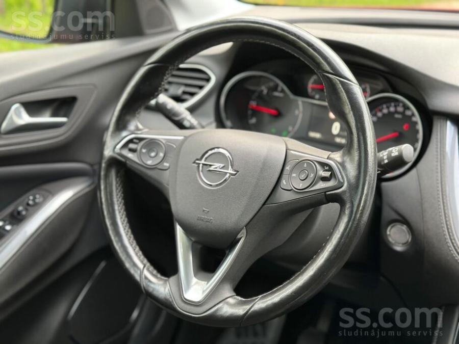Красный Опель Grandland X 2018 в Рига, объемом двигателя 1.60 л и пробегом 160 тыс. км за 11770 €, фото 13 на AUTOMOTO.COM.LV
