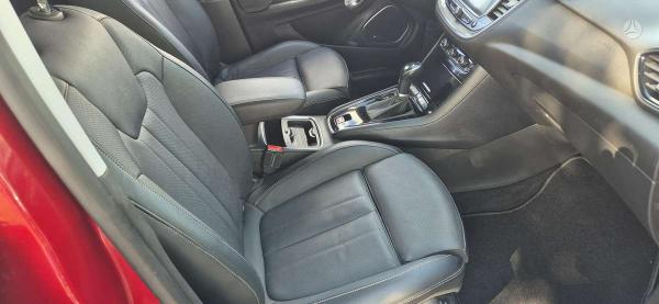 Sarkans Opel Grandland X 2018 Marijampole, ar dzinēja tilpumu 2.00 L un nobraukumu 172 tūkst. km par 10950 €, foto 10 vietnē AUTOMOTO.COM.LV