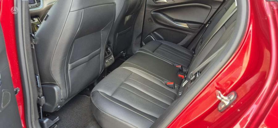 Red Opel Grandland X 2018 in Marijampole, with an engine capacity of 2.00 L and mileage of 172 thousand km for 10950 €, photo 18 on AUTOMOTO.COM.LV