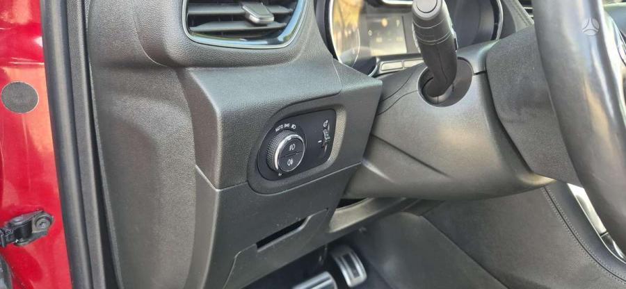 Red Opel Grandland X 2018 in Marijampole, with an engine capacity of 2.00 L and mileage of 172 thousand km for 10950 €, photo 25 on AUTOMOTO.COM.LV
