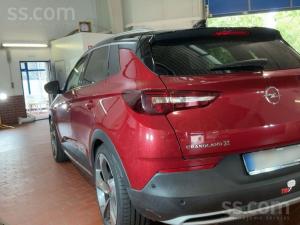 Красный Опель Grandland X 2018 в Тукумс, объемом двигателя 2.00 л и пробегом 237 тыс. км за 13700 €, фото 3 на AUTOMOTO.COM.LV