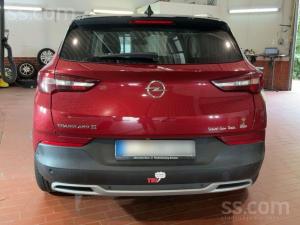 Красный Опель Grandland X 2018 в Тукумс, объемом двигателя 2.00 л и пробегом 237 тыс. км за 13700 €, фото 4 на AUTOMOTO.COM.LV