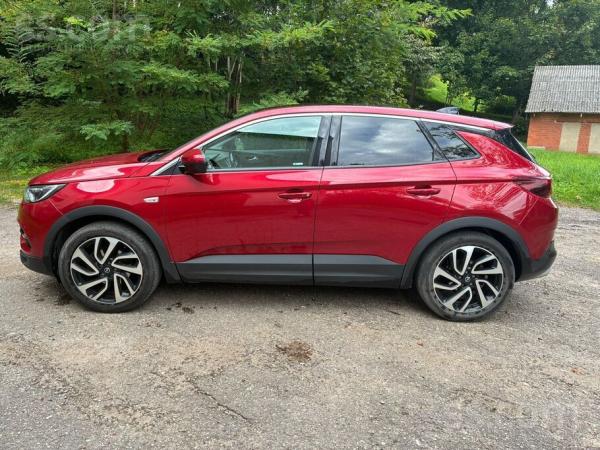 Red Opel Grandland X 2018 in Liepaja, with an engine capacity of 1.60 L and mileage of 167 thousand km for 10500 €, photo 3 on AUTOMOTO.COM.LV