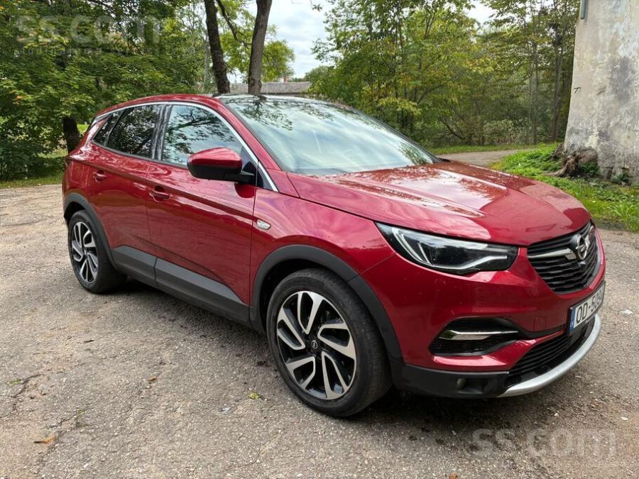 Красный Опель Grandland X 2018 в Лиепая, объемом двигателя 1.60 л и пробегом 167 тыс. км за 10500 €, фото 8 на AUTOMOTO.COM.LV