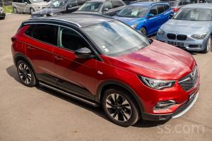 Красный Опель Grandland X 2019 в Рига, объемом двигателя 1.20 л и пробегом 0 тыс. км за 12500 €, фото 8 на AUTOMOTO.COM.LV