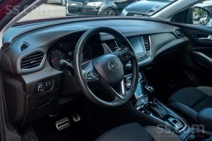 Красный Опель Grandland X 2019 в Рига, объемом двигателя 1.20 л и пробегом 0 тыс. км за 12500 €, фото 29 на AUTOMOTO.COM.LV