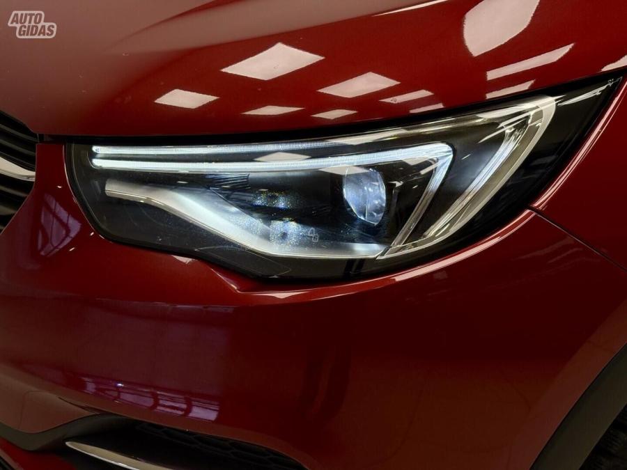 Red Opel Grandland X 2020 in Vilnius, with an engine capacity of 1.60 L and mileage of 89 thousand km for 18490 €, photo 5 on AUTOMOTO.COM.LV