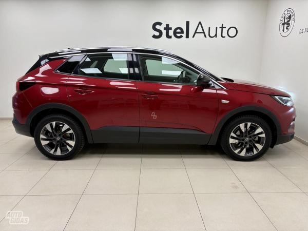 Red Opel Grandland X 2020 in Vilnius, with an engine capacity of 1.60 L and mileage of 89 thousand km for 18490 €, photo 7 on AUTOMOTO.COM.LV
