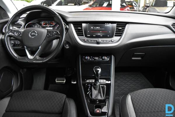 Sarkans Opel Grandland X 2020 Rīga, ar dzinēja tilpumu 1.20 L un nobraukumu 92 tūkst. km par 15990 €, foto 8 vietnē AUTOMOTO.COM.LV