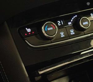Red Opel Grandland X 2020 in Marijampole, with an engine capacity of 1.50 L and mileage of 153 thousand km for 11450 €, photo 10 on AUTOMOTO.COM.LV