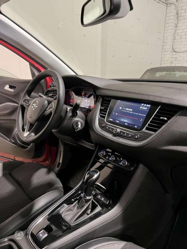 Red Opel Grandland X 2020 in Klaipeda, with an engine capacity of 1.50 L and mileage of 179 thousand km for 10999 €, photo 3 on AUTOMOTO.COM.LV