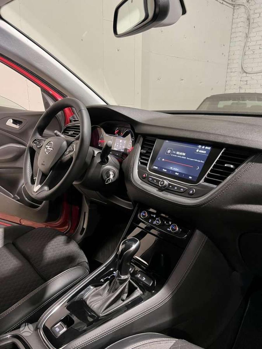 Red Opel Grandland X 2020 in Klaipeda, with an engine capacity of 1.50 L and mileage of 179 thousand km for 10999 €, photo 3 on AUTOMOTO.COM.LV