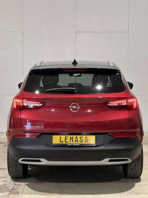 Red Opel Grandland X 2020 in Klaipeda, with an engine capacity of 1.50 L and mileage of 179 thousand km for 10999 €, photo 14 on AUTOMOTO.COM.LV