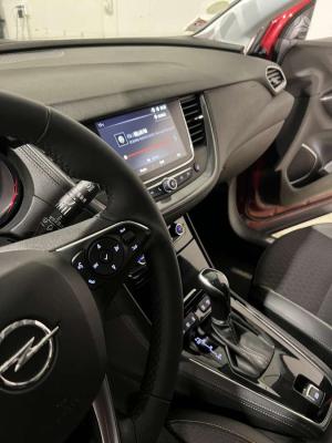 Red Opel Grandland X 2020 in Klaipeda, with an engine capacity of 1.50 L and mileage of 179 thousand km for 10999 €, photo 17 on AUTOMOTO.COM.LV