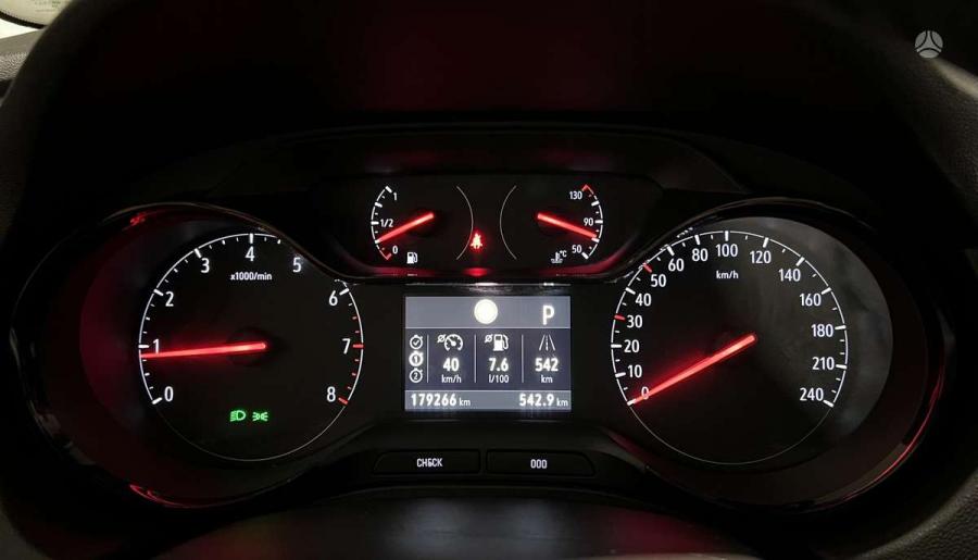 Red Opel Grandland X 2020 in Klaipeda, with an engine capacity of 1.50 L and mileage of 179 thousand km for 10999 €, photo 19 on AUTOMOTO.COM.LV