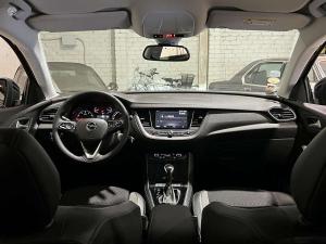 Red Opel Grandland X 2020 in Klaipeda, with an engine capacity of 1.50 L and mileage of 179 thousand km for 10999 €, photo 28 on AUTOMOTO.COM.LV
