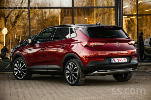 Red Opel Grandland X 2020 in Jelgava, with an engine capacity of 1.60 L and mileage of 0 thousand km for 15990 €, photo 8 on AUTOMOTO.COM.LV