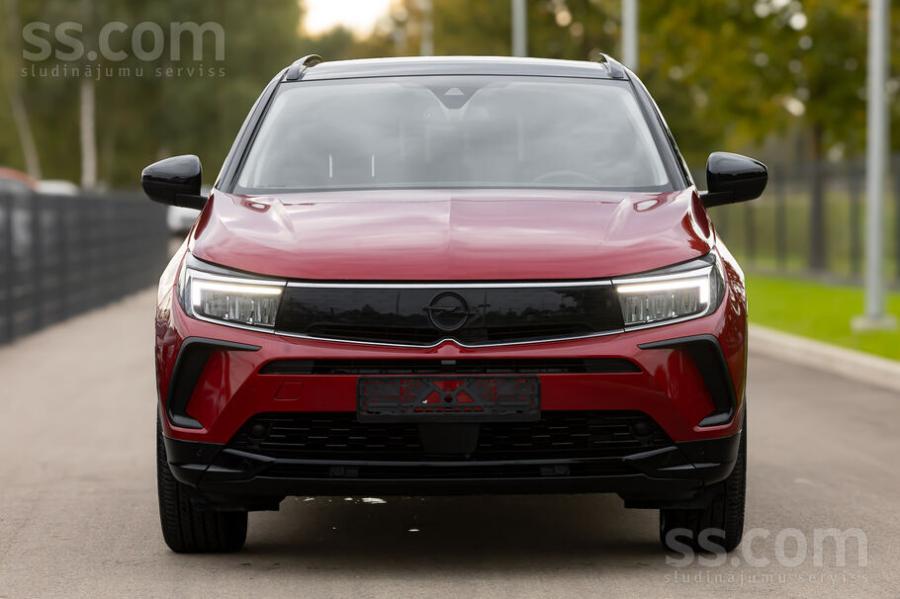Red Opel Grandland X 2022 in Jelgava, with an engine capacity of 1.50 L and mileage of 0 thousand km for 17500 €, photo 3 on AUTOMOTO.COM.LV