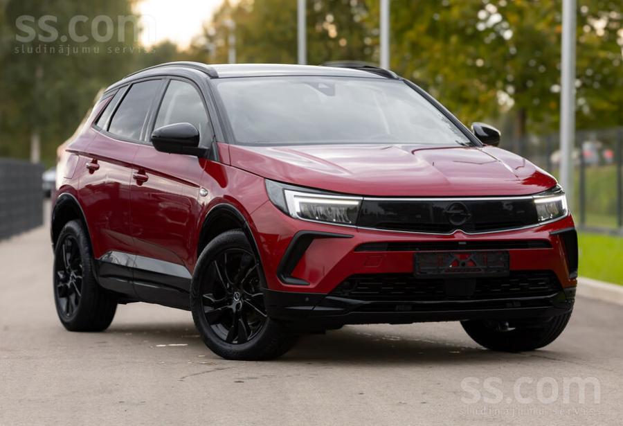 Red Opel Grandland X 2022 in Jelgava, with an engine capacity of 1.50 L and mileage of 0 thousand km for 17500 €, photo 4 on AUTOMOTO.COM.LV