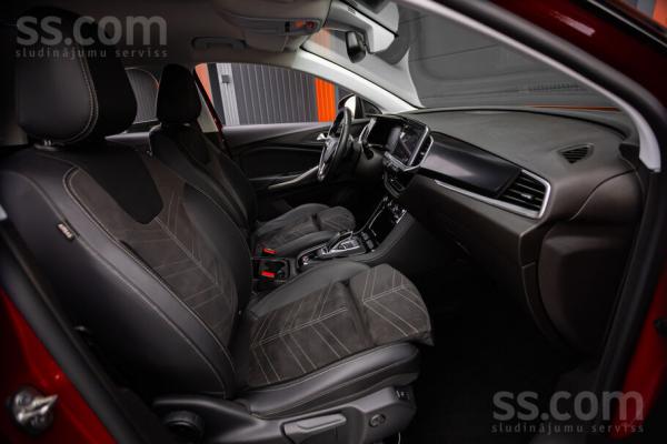 Opel Grandland X 2022 in Jelgava on AUTOMOTO.COM.LV Red Opel Grandland X 2022 in Jelgava, with an engine capacity of 1.50 L and mileage of 0 thousand km for 17500 €, photo 8 on AUTOMOTO.COM.LV