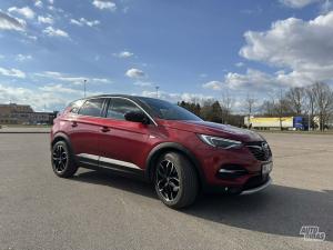 Sarkans Opel Grandland X 2018 Kauņa, ar dzinēja tilpumu 2.00 L un nobraukumu 212 tūkst. km par 13450 €, foto  vietnē AUTOMOTO.COM.LV