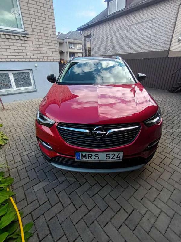 Red Opel Grandland X 2021 in Telschi, with an engine capacity of 0.00 L and mileage of 147 thousand km for 12500 €, photo 3 on AUTOMOTO.COM.LV