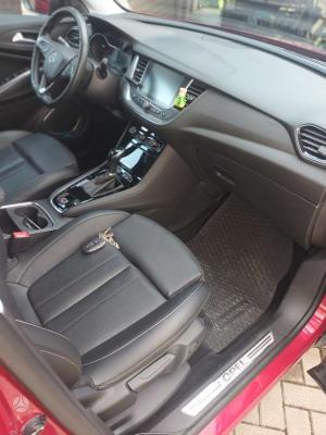 Red Opel Grandland X 2021 in Telschi, with an engine capacity of 0.00 L and mileage of 147 thousand km for 12500 €, photo 12 on AUTOMOTO.COM.LV