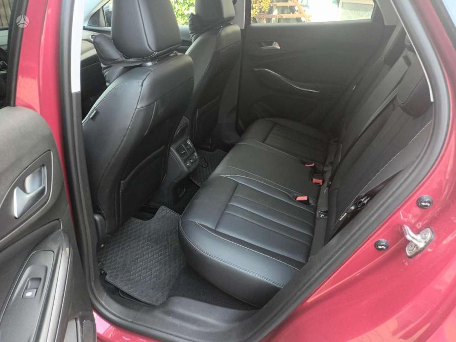 Red Opel Grandland X 2021 in Telschi, with an engine capacity of 0.00 L and mileage of 147 thousand km for 12500 €, photo 13 on AUTOMOTO.COM.LV