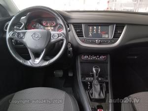 Opel Grandland X 2018 in Tallinn, with an engine capacity of 1.20 L and mileage of 57 thousand km for 14790 €, photo 8 on AUTOMOTO.COM.LV