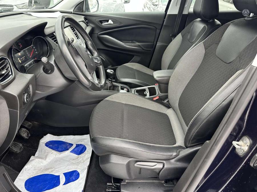 Violets Opel Grandland X 2018 Alīta, ar dzinēja tilpumu 1.56 L un nobraukumu 187 tūkst. km par 10900 €, foto 7 vietnē AUTOMOTO.COM.LV