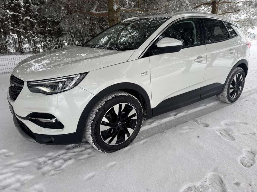 Balts Opel Grandland X 2018 Alīta, ar dzinēja tilpumu 1.20 L un nobraukumu 159 tūkst. km par 9900 €, foto 5 vietnē AUTOMOTO.COM.LV