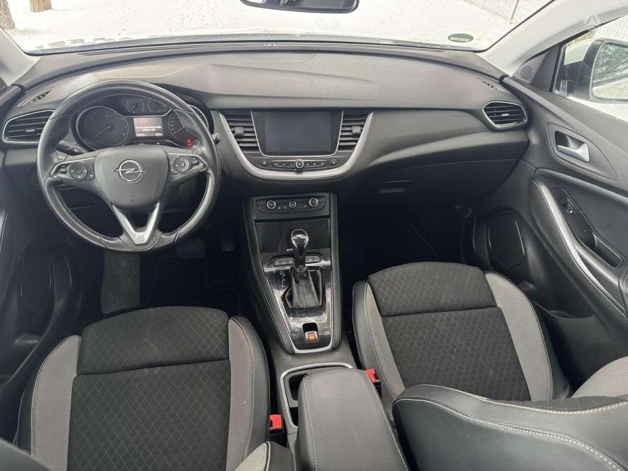 Balts Opel Grandland X 2018 Alīta, ar dzinēja tilpumu 1.20 L un nobraukumu 159 tūkst. km par 9900 €, foto 23 vietnē AUTOMOTO.COM.LV